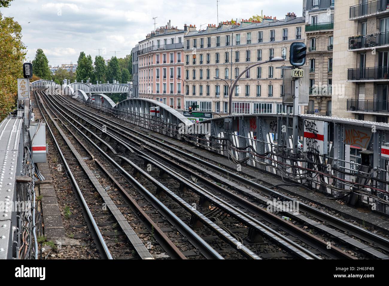 Paris metro lines hi-res stock photography and images - Alamy