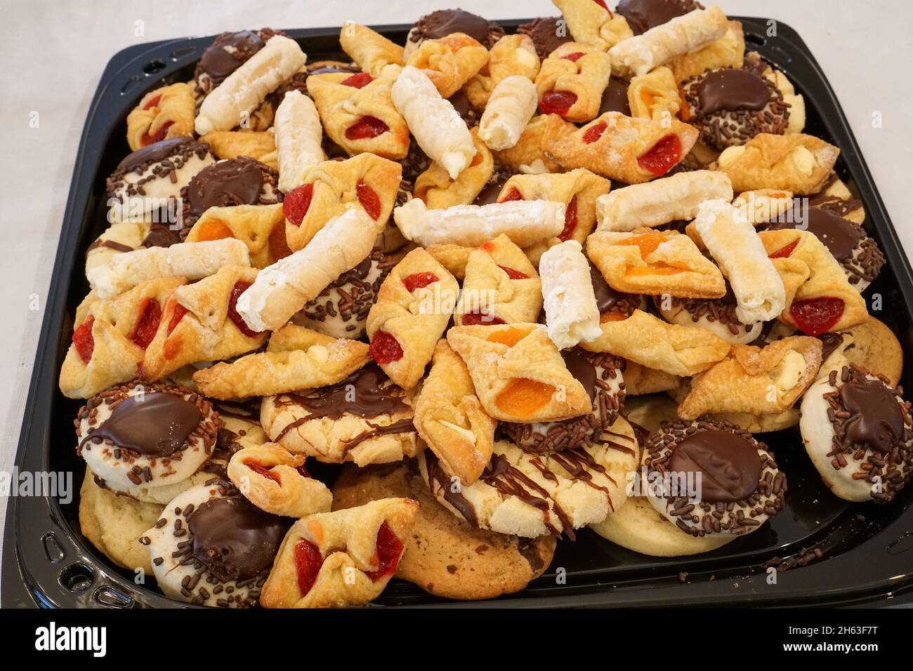 Shiva platter hi-res stock photography and images - Alamy