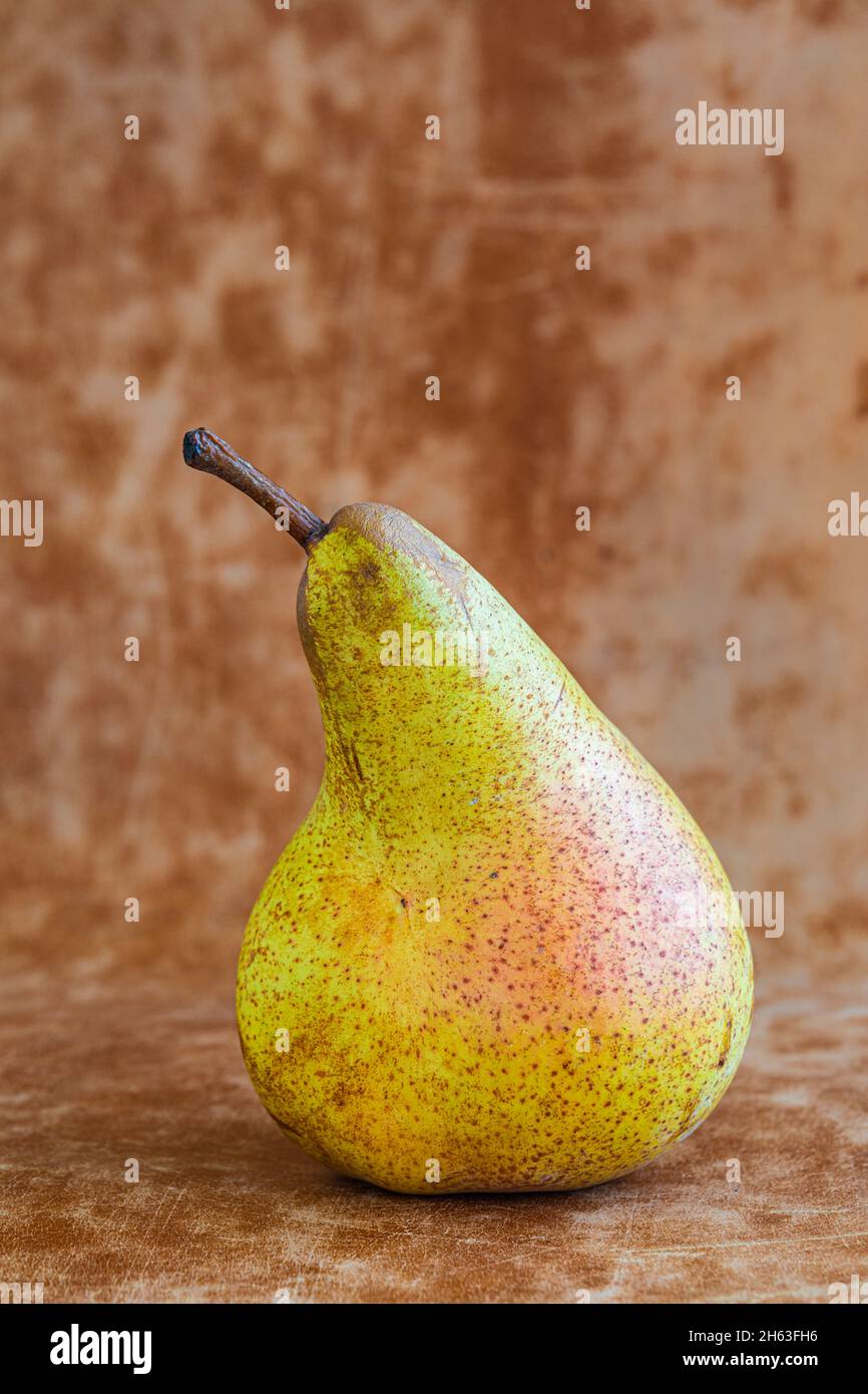 Pear still life hi-res stock photography and images - Alamy