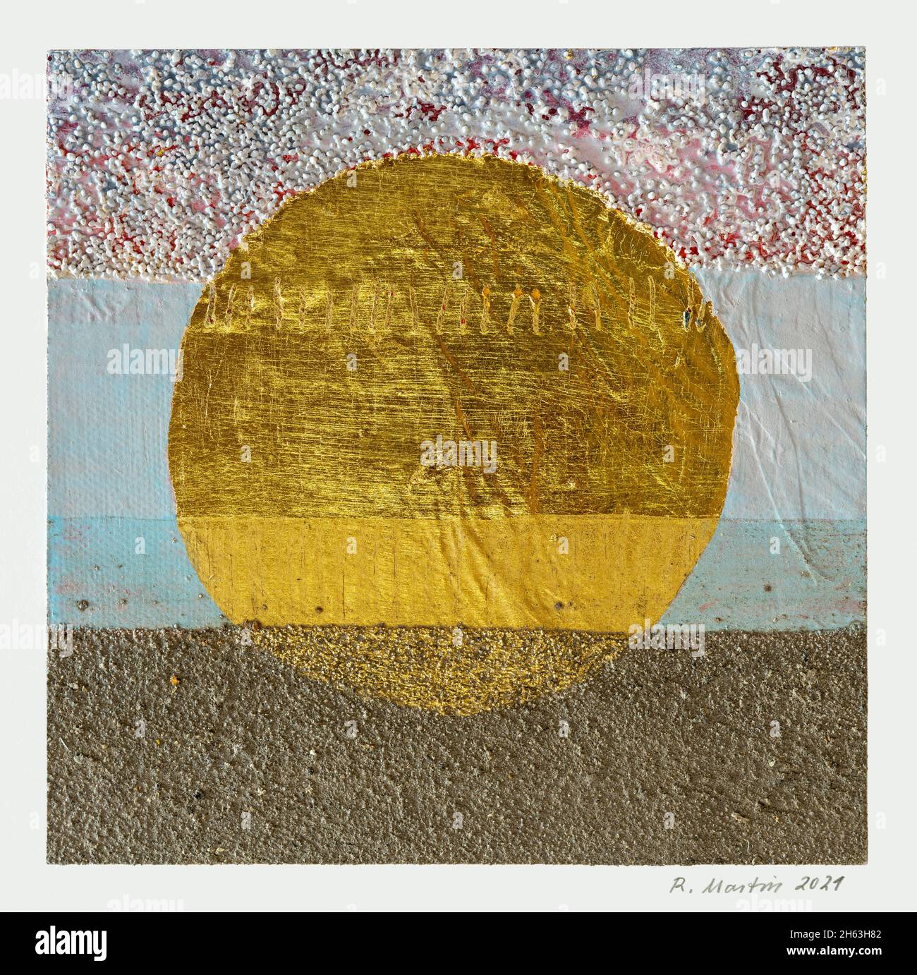 Gold acrylic disc hi-res stock photography and images - Alamy