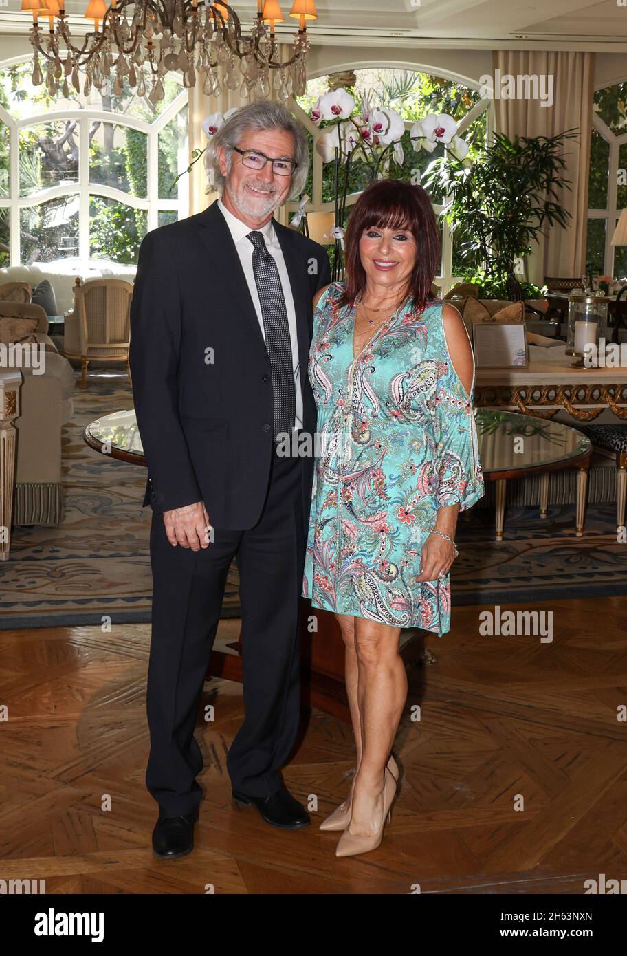 Beverly Hills, California, USA. 11th November, 2021. Michael Lesnick ...