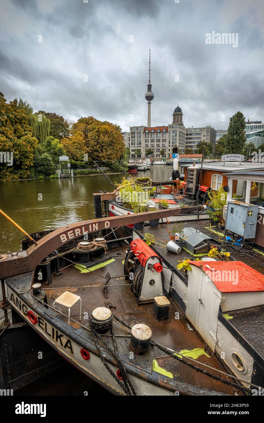 Berlin harbor hi-res stock photography and images - Alamy