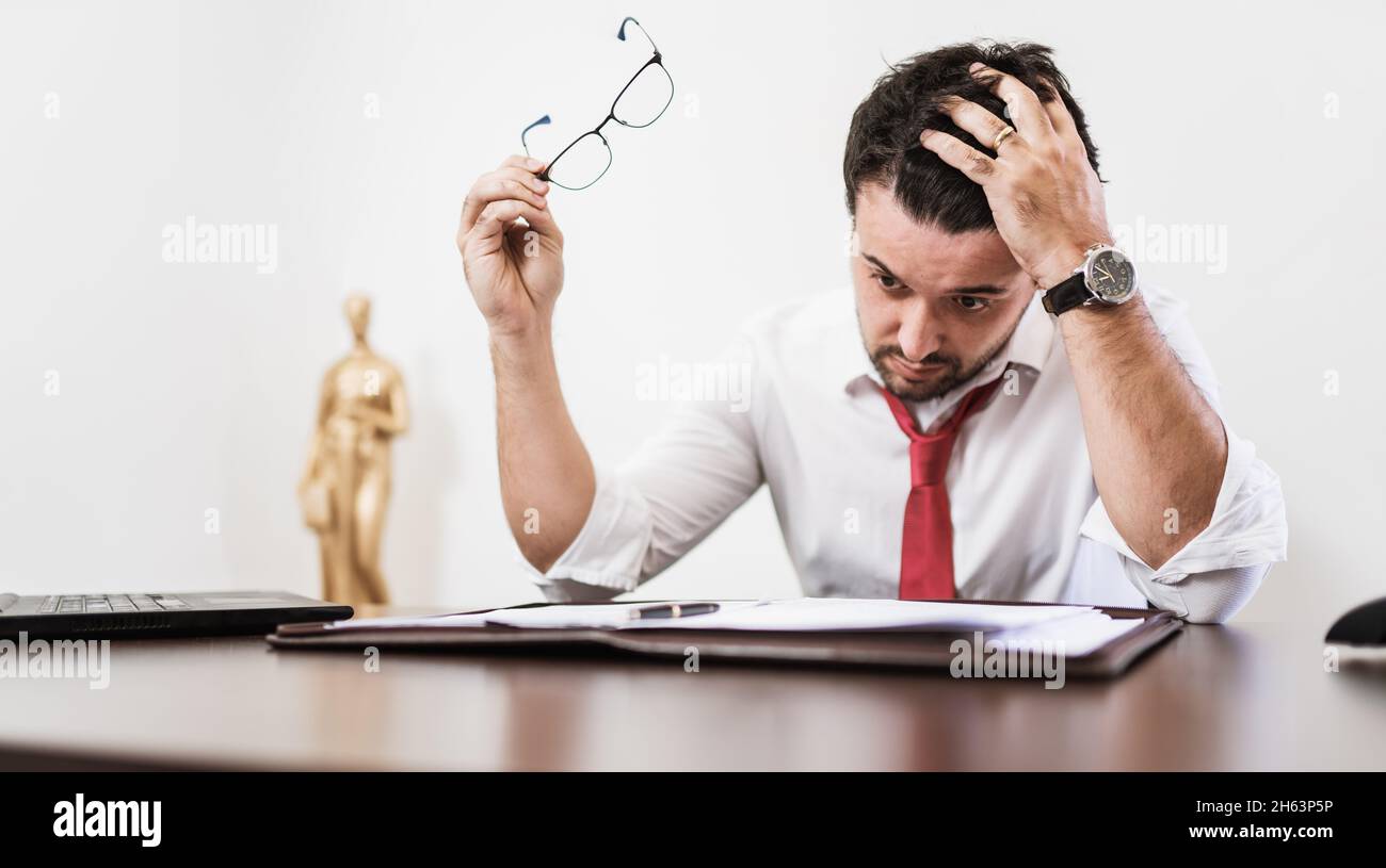Missing employee hi-res stock photography and images - Alamy