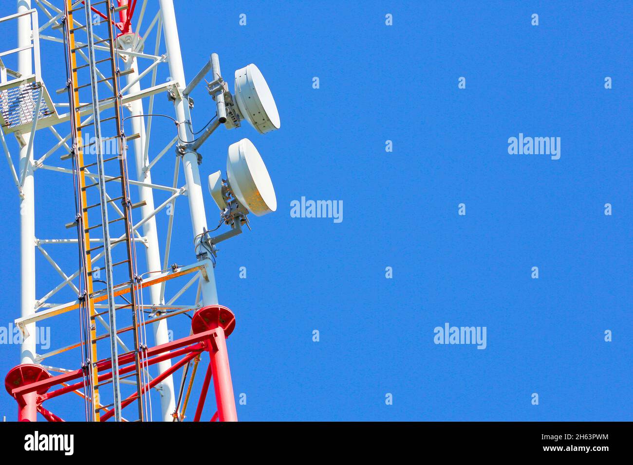 Telephone relay tower hi-res stock photography and images - Alamy