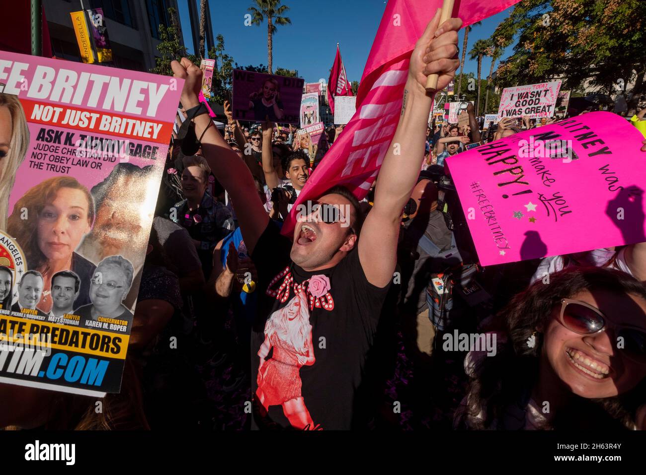 Los Angeles, California, USA. 12th Nov, 2021. Supporters of Britney ...