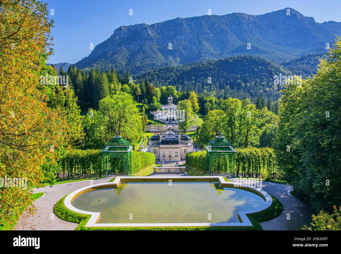 Cascade slope with castle and venus temple hi-res stock photography and ...