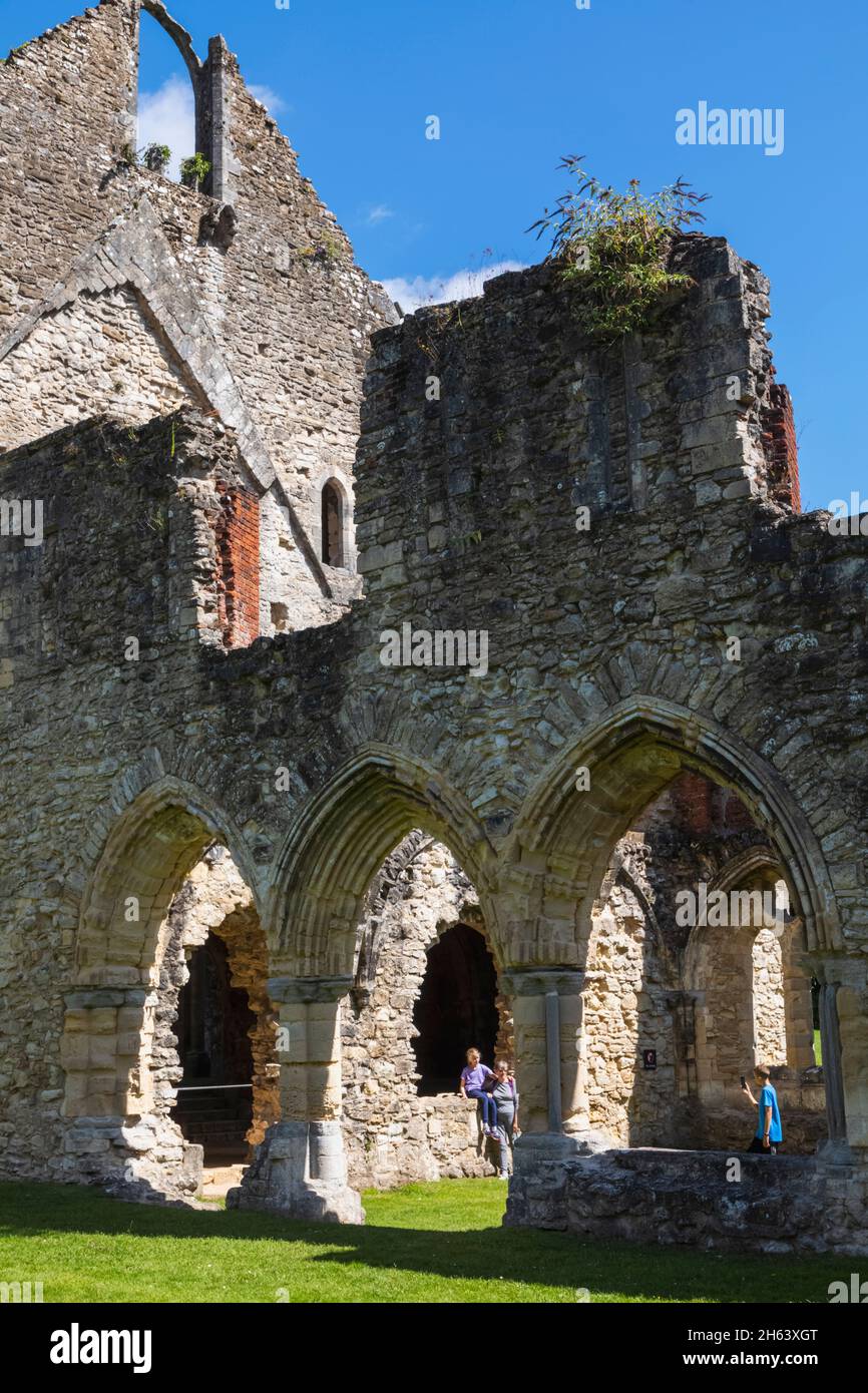 england,southampton,netley abbey,the ruins of netley abbey Stock Photo ...