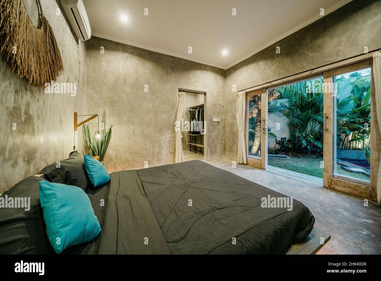 Grey bed with concrete cement texture of Grunge Concrete wall Stock ...