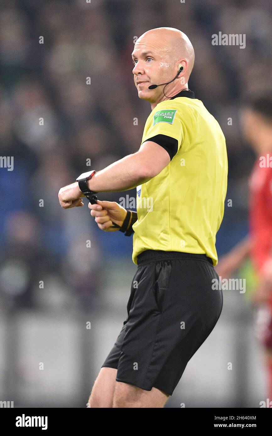 ROME, ITALY - November 12 : The Referee Antony Taylor during World ...