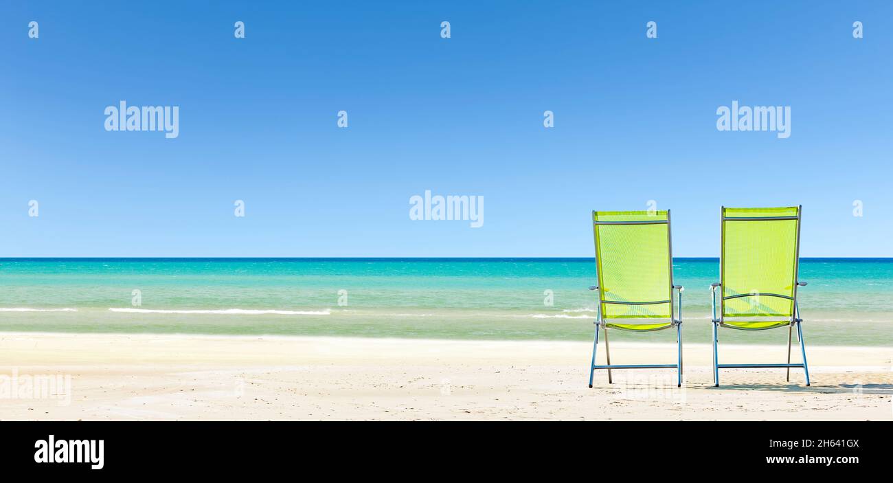 Two blue chair beach hi-res stock photography and images - Alamy