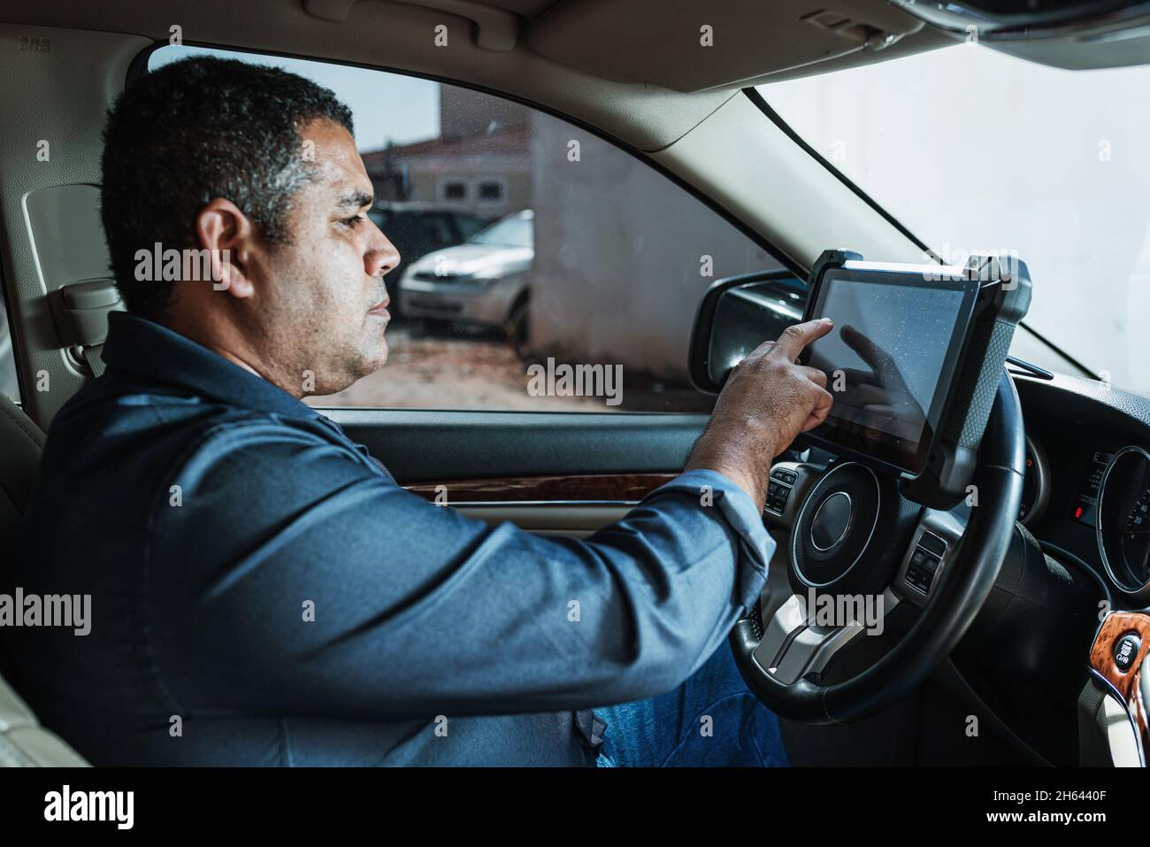 Car diagnostic scanner hi-res stock photography and images - Alamy