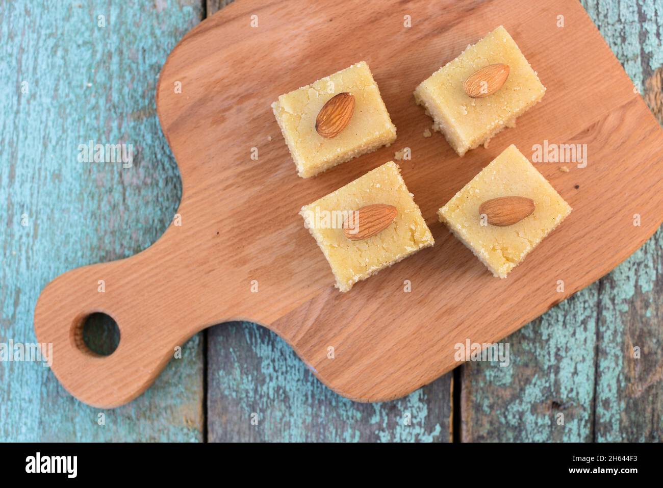 Overhead vegetarian desert hi-res stock photography and images - Alamy