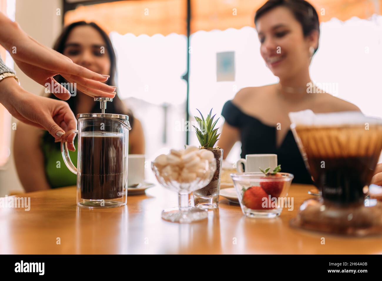 Girl shop brazil hi-res stock photography and images - Alamy