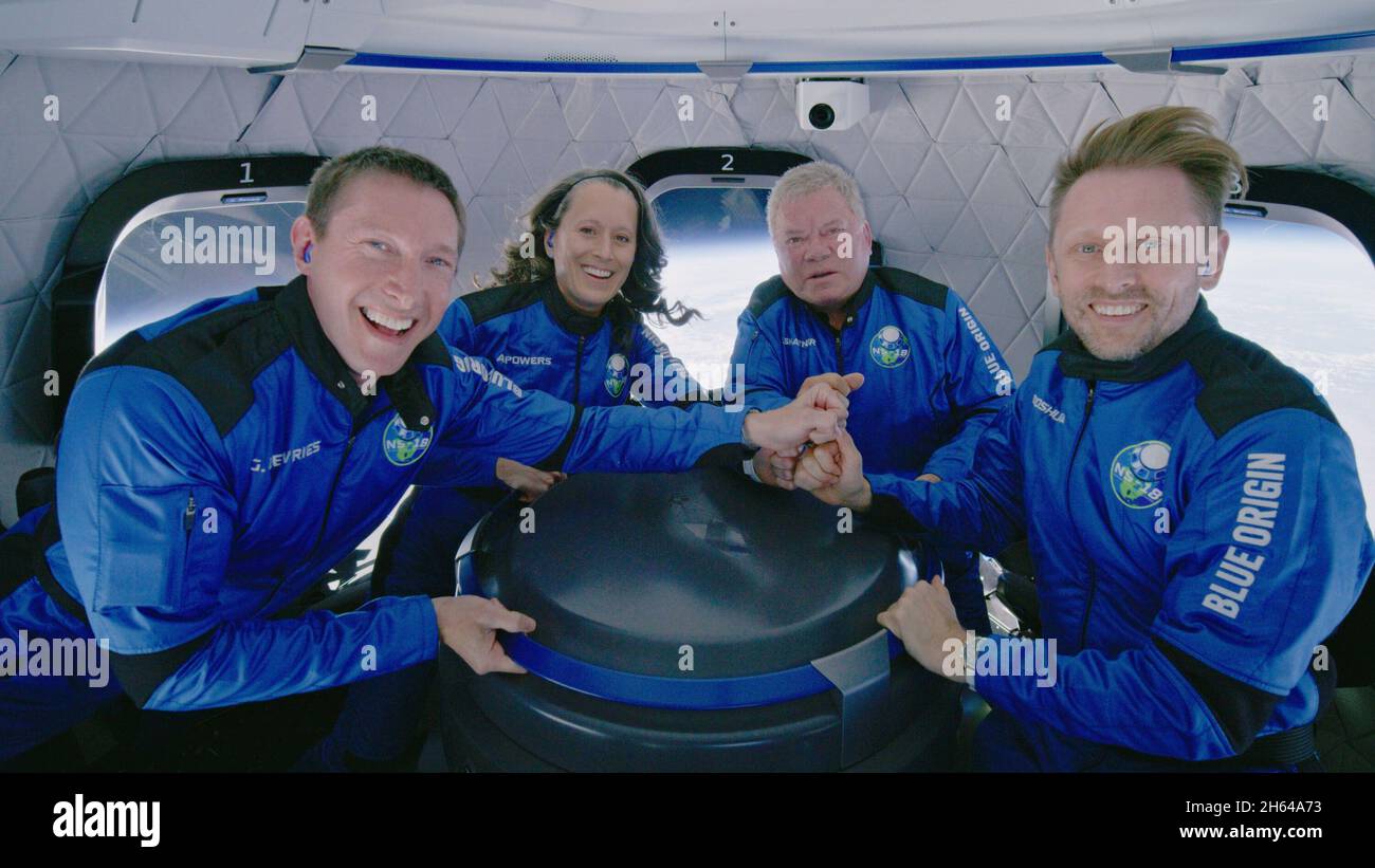 October 13, 2021, Low Earth orbit, In Space : Astronauts L-R GLEN DE ...