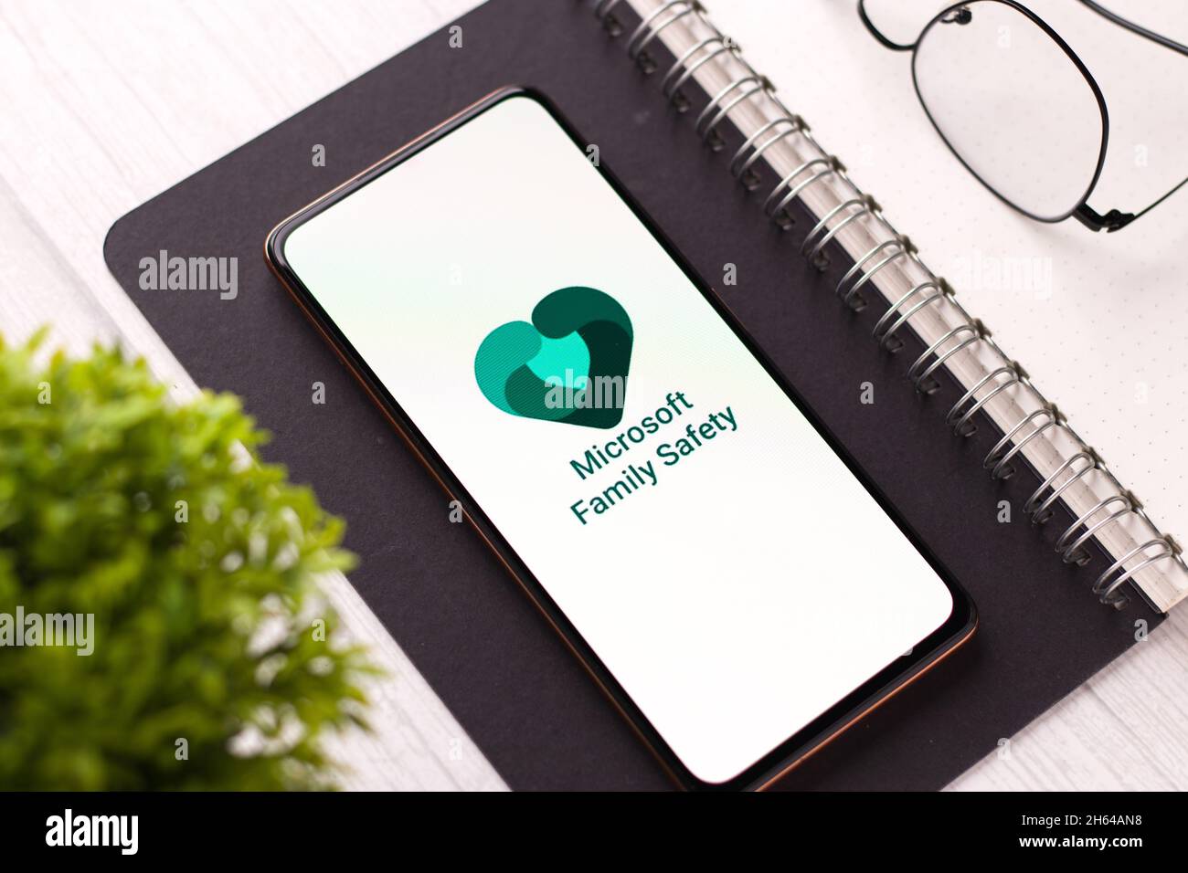 Microsoft family safety logo hi-res stock photography and images - Alamy