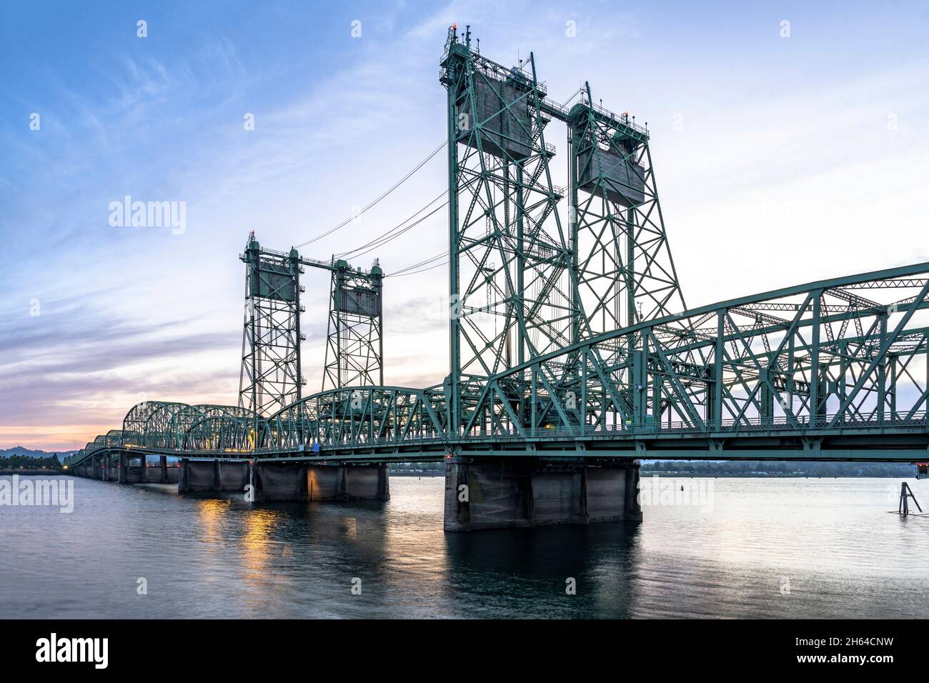 Arched transportation truss Columbia River Interstate Drawbridge over ...