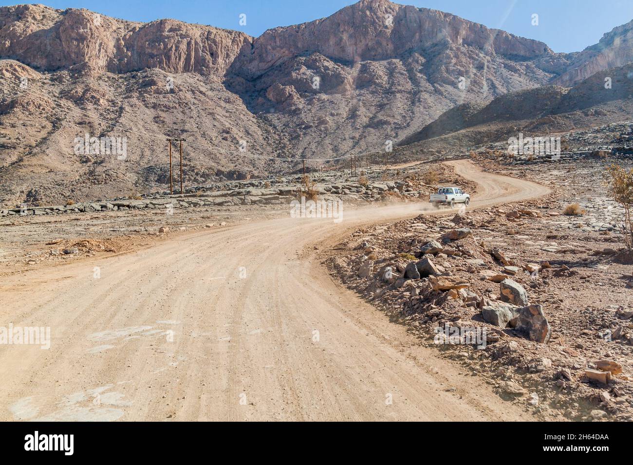 Beautiful landscape unpaved road hi-res stock photography and images ...