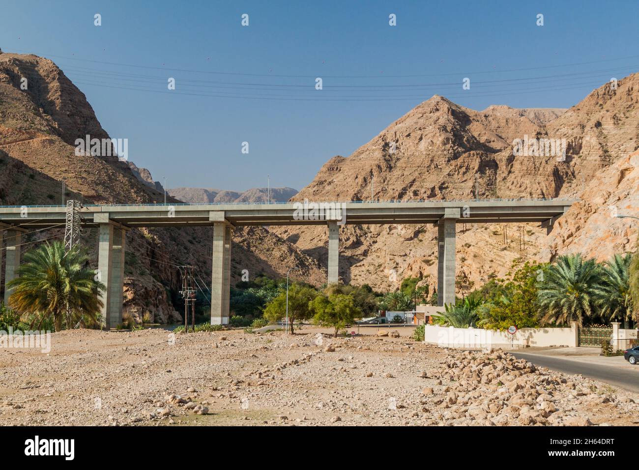Highway bridge over Wadi Tiwi, Oman Stock Photo - Alamy
