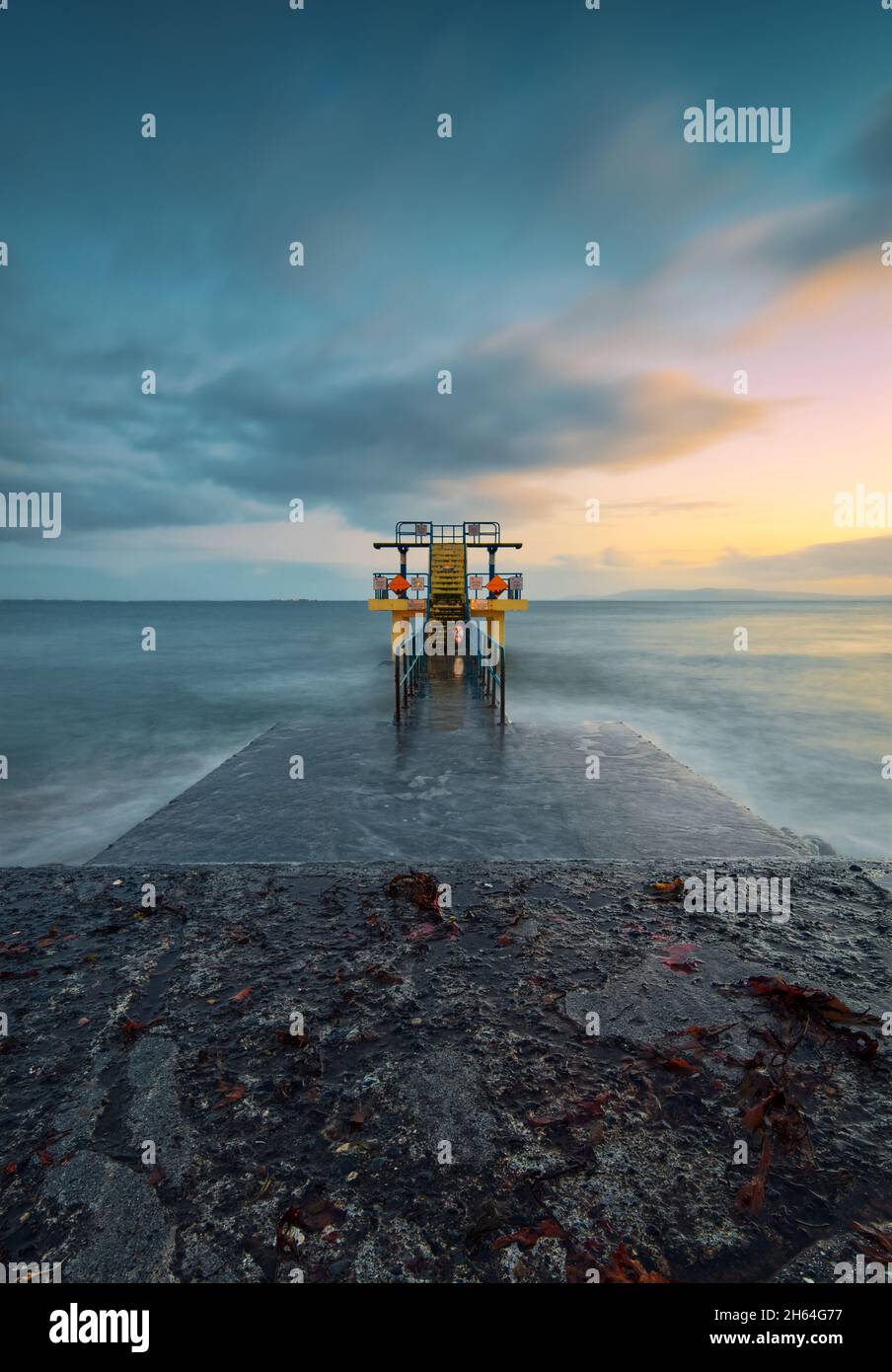 Beautiful seascape sunset scenery of Blacrock diving tower on Salthill ...