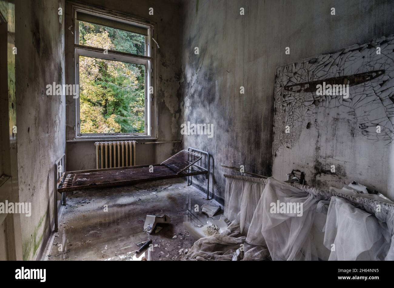 Sick room in abandoned hi-res stock photography and images - Alamy