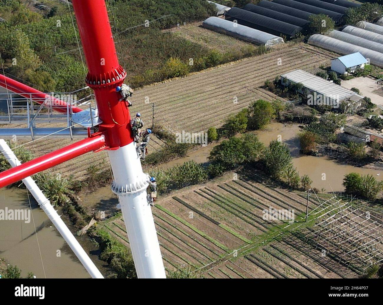 100 meters tall building hi-res stock photography and images - Alamy