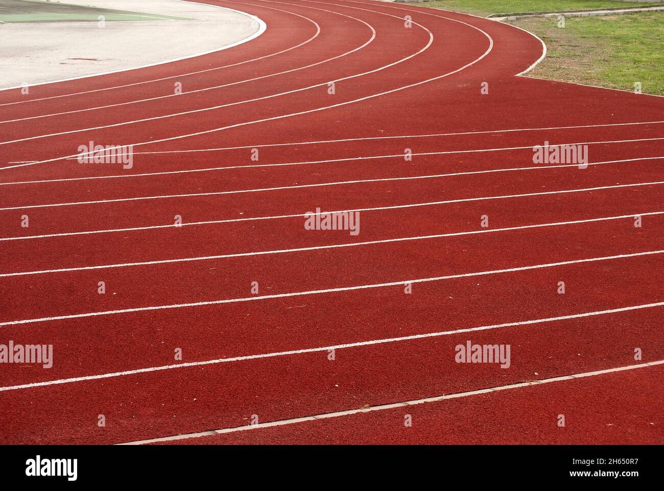 Red color texture athletics track hi-res stock photography and images ...