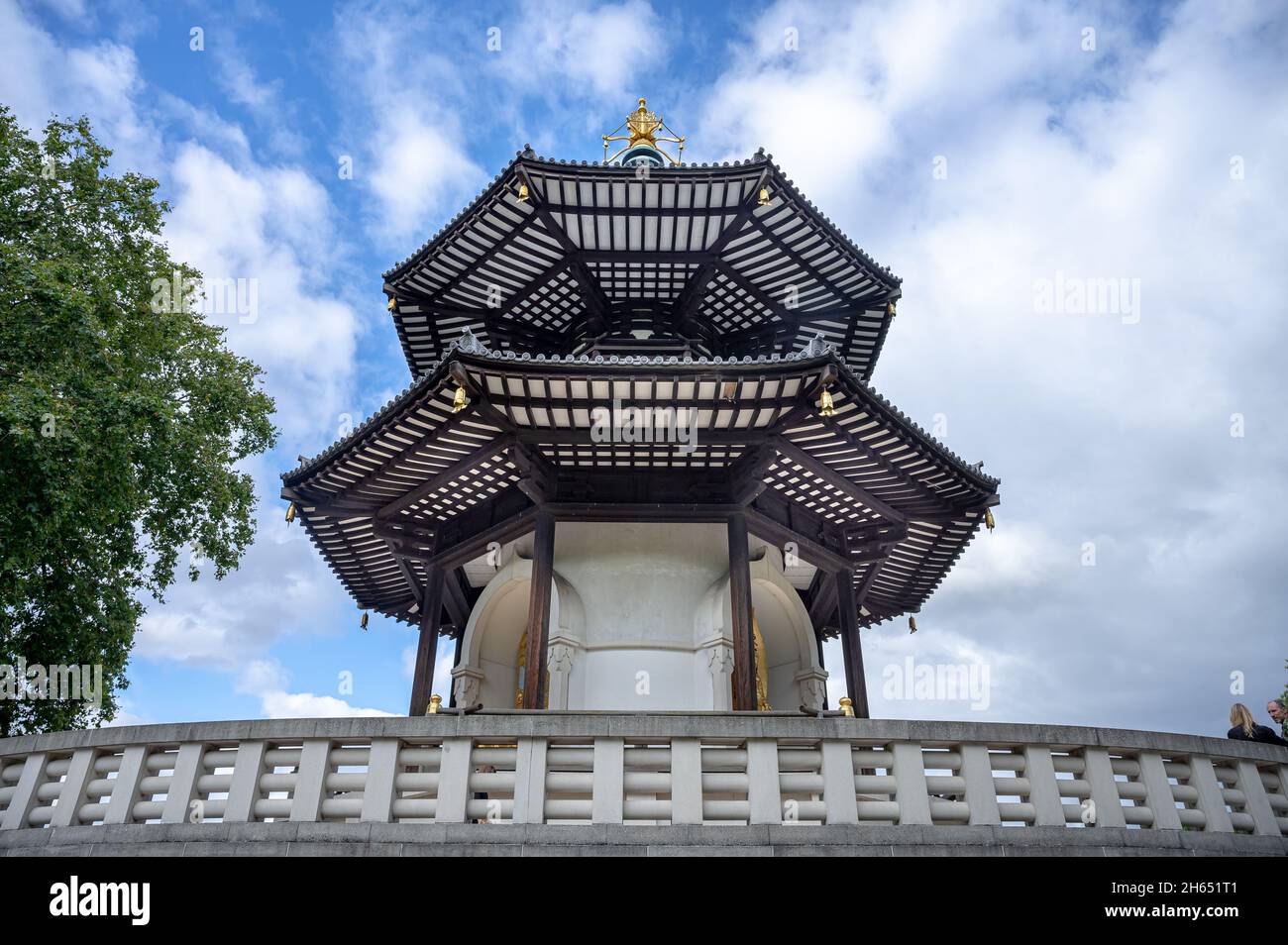 The London Peace Pagoda - Battersea Park Stock Photo - Alamy