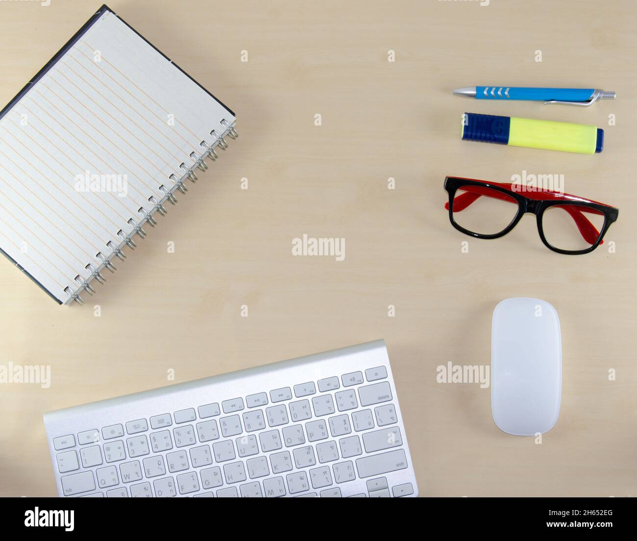 keyboard and mouse on the desk Stock Photo - Alamy