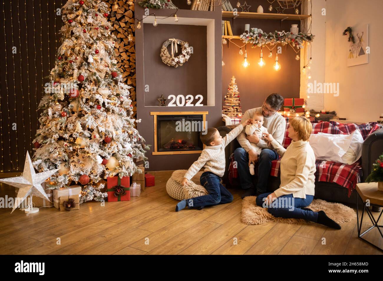 Modern Family Family Tree 2022