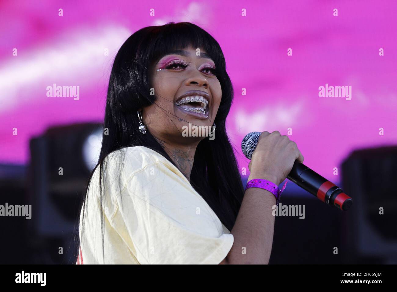 Las Vegas, USA. 13th Nov, 2021. Female rapper Tia Corine performs on ...