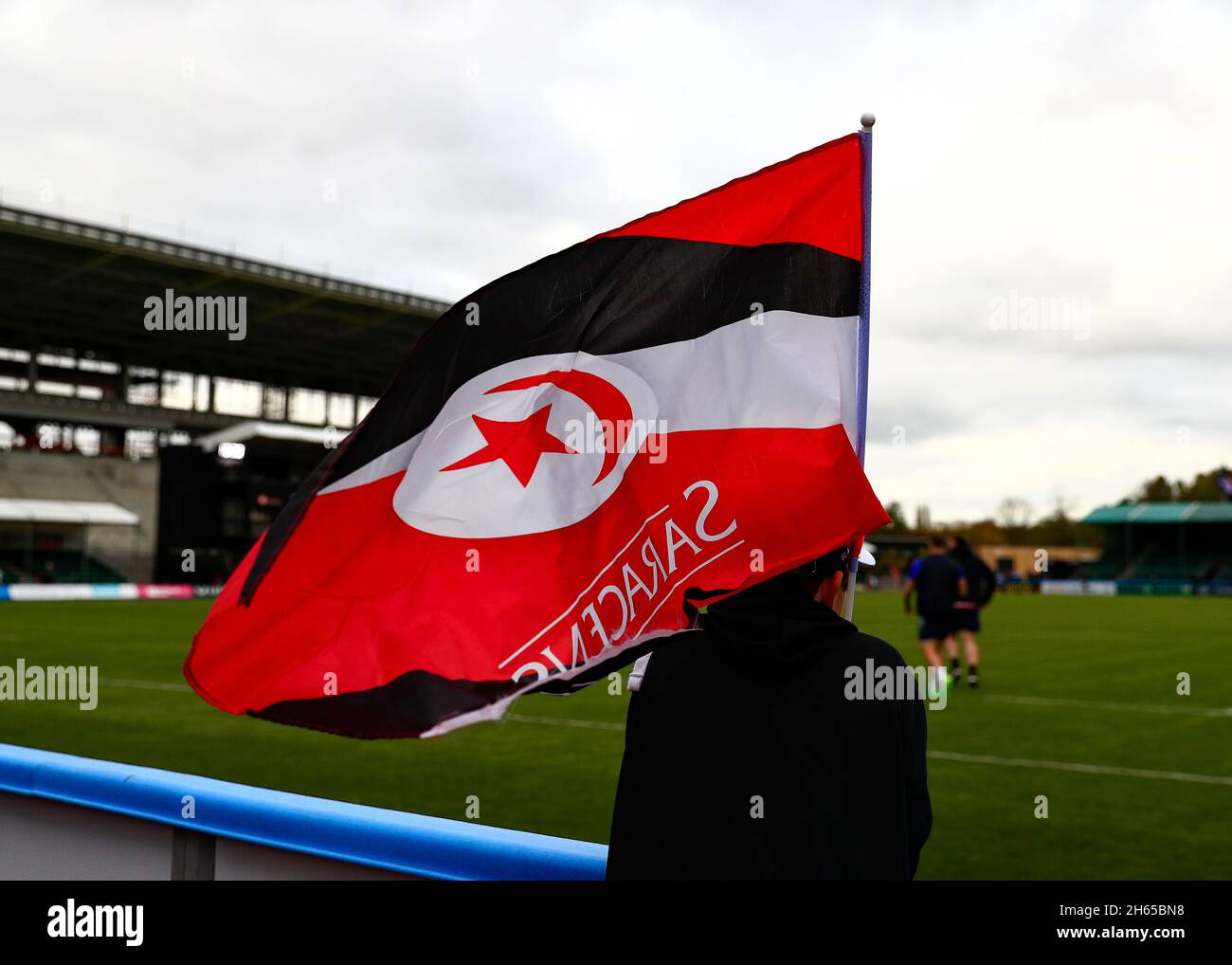 Young saracens fan hi-res stock photography and images - Alamy