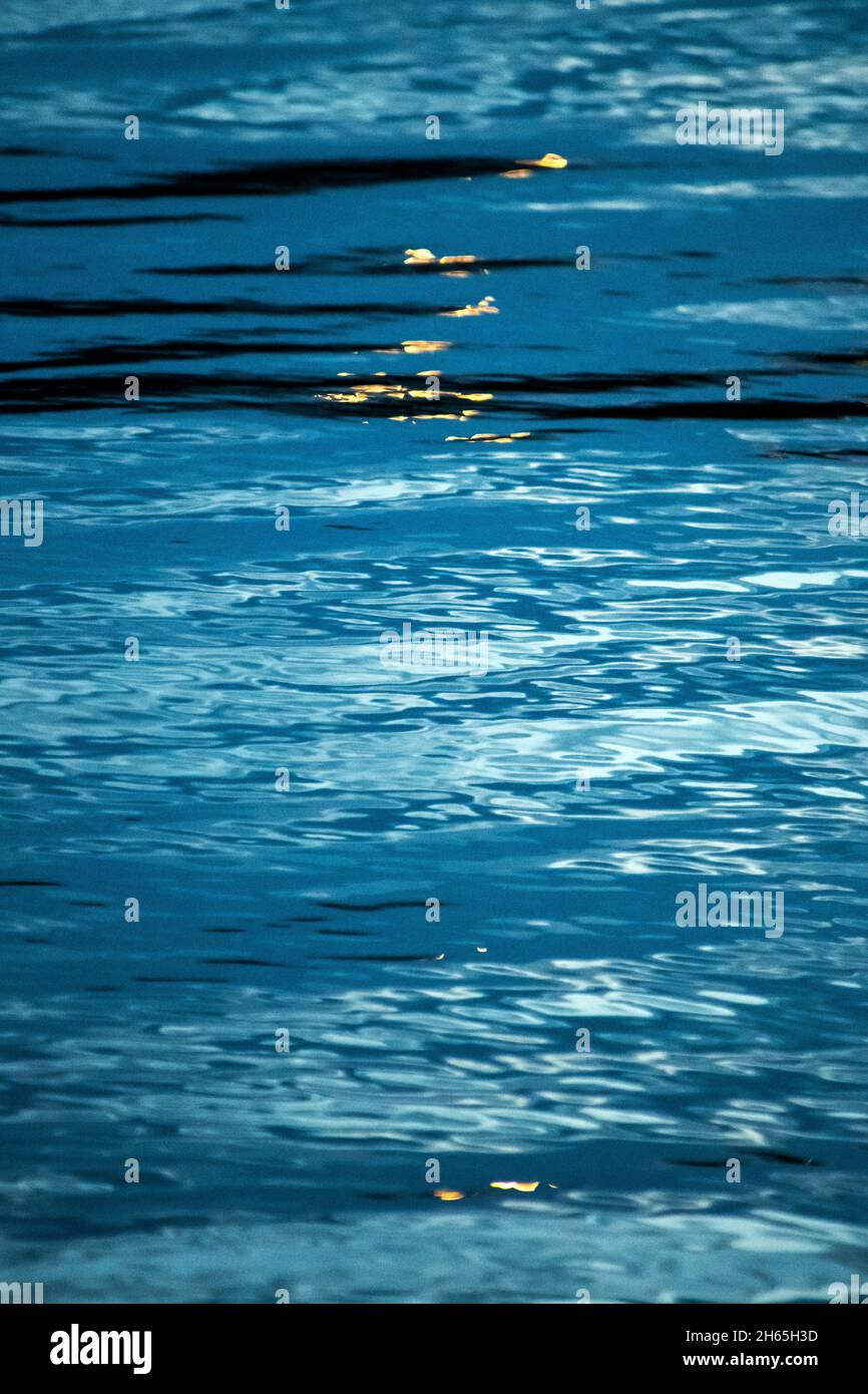 Light reflection on the surface of lake Ontario Stock Photo - Alamy