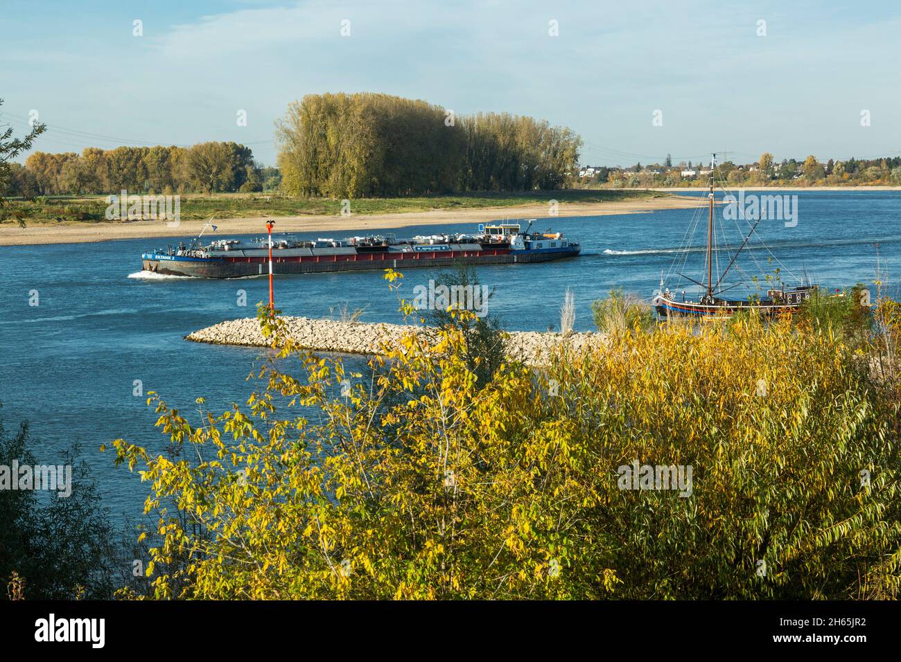 Rhine landscape hi-res stock photography and images - Alamy