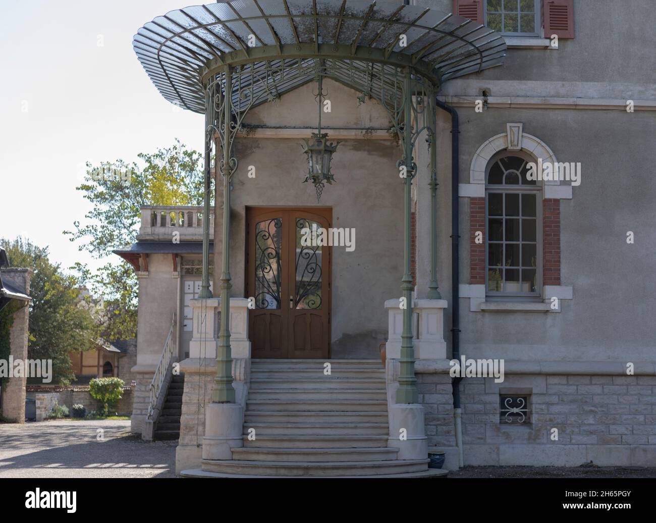 Ornate entrance hall to a French building Stock Photo - Alamy