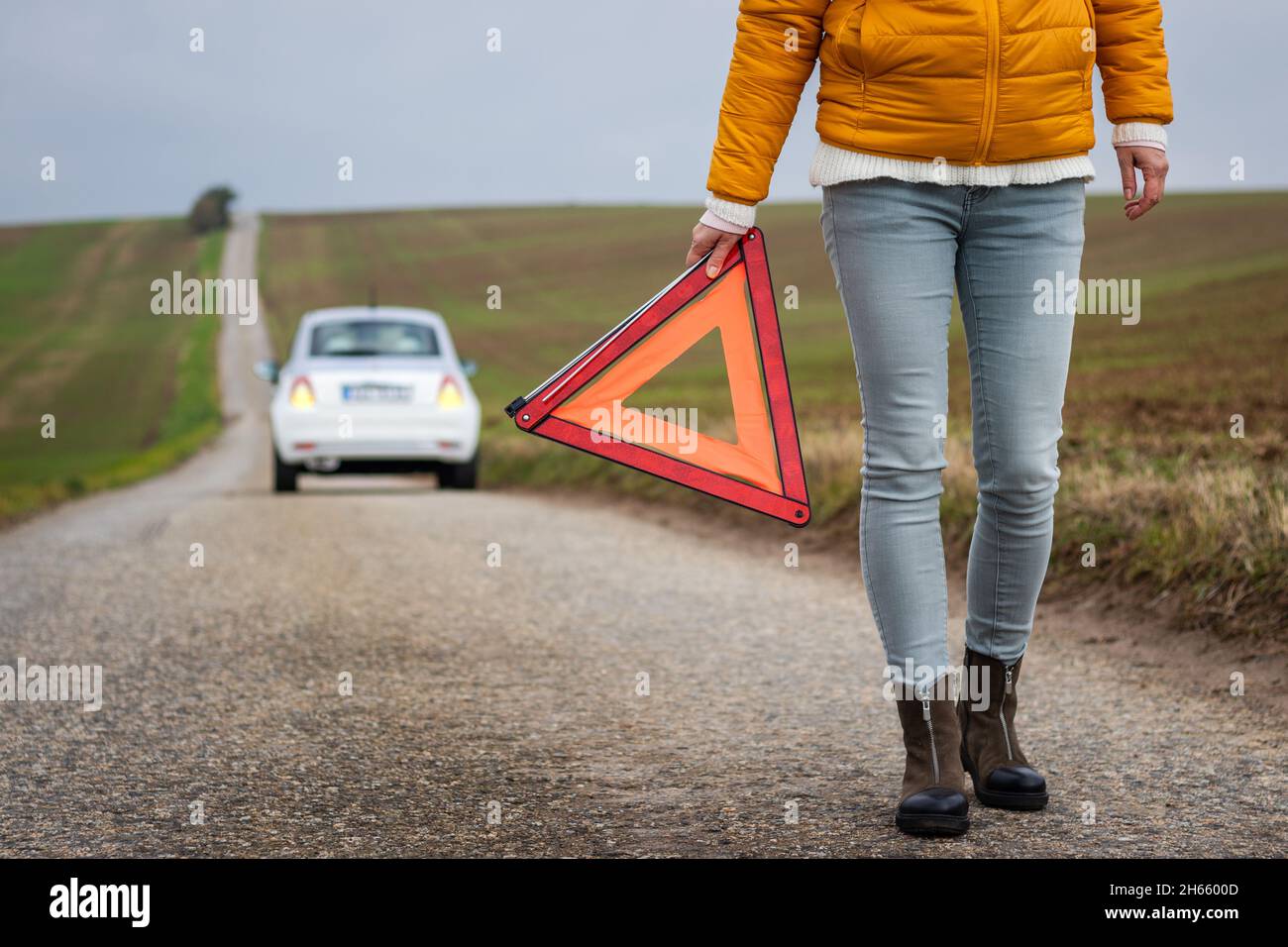 Accident warning triangle hi-res stock photography and images - Alamy