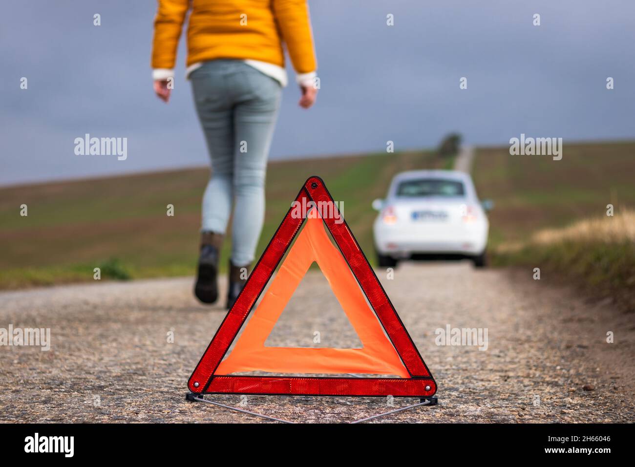 Accident warning triangle hi-res stock photography and images - Alamy