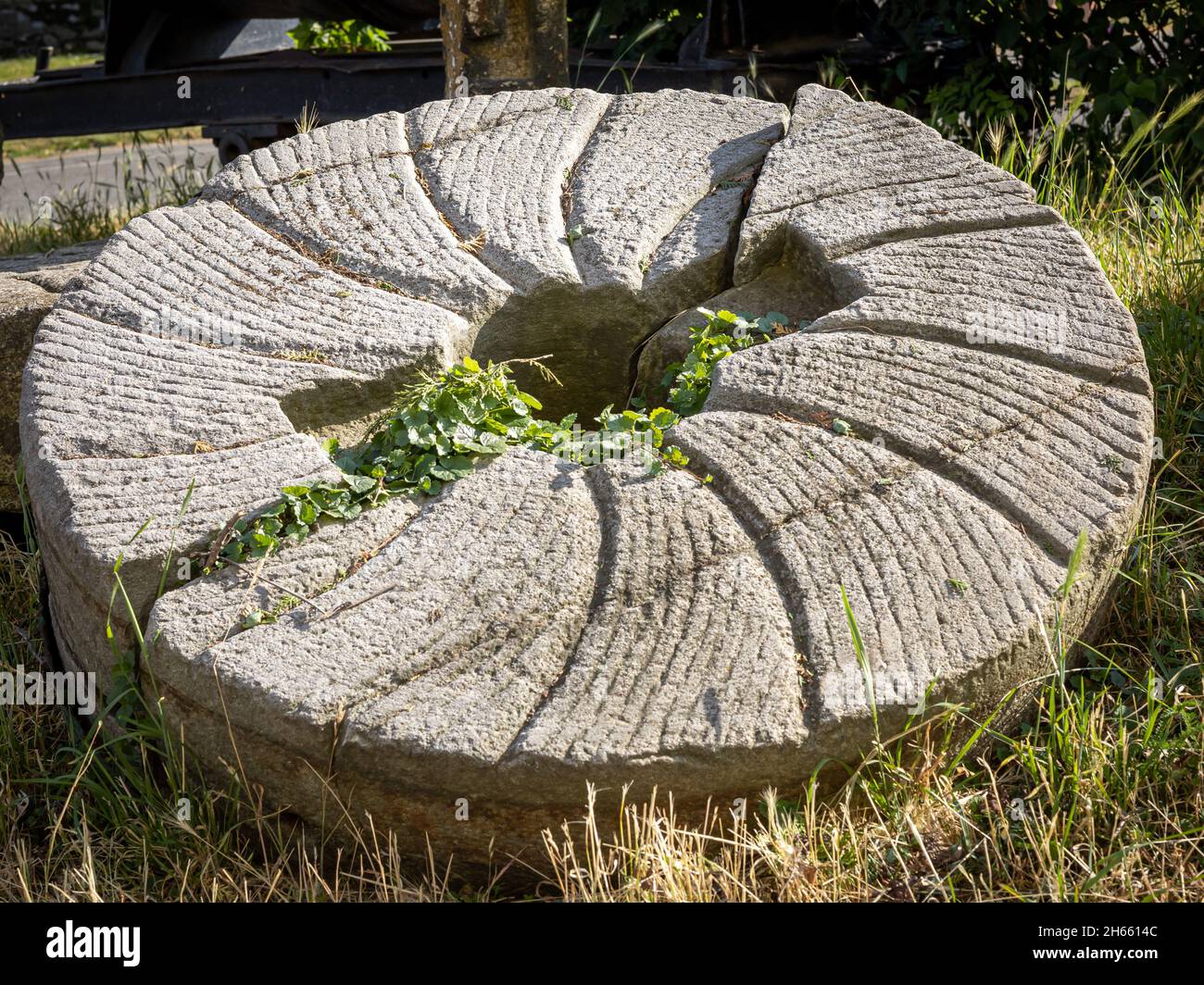 Grinding wheel hi-res stock photography and images - Alamy