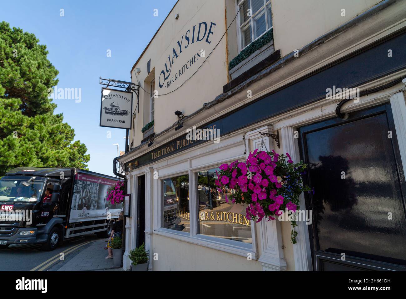 Quayside Bar & Kitchen, Whitstable Stock Photo - Alamy