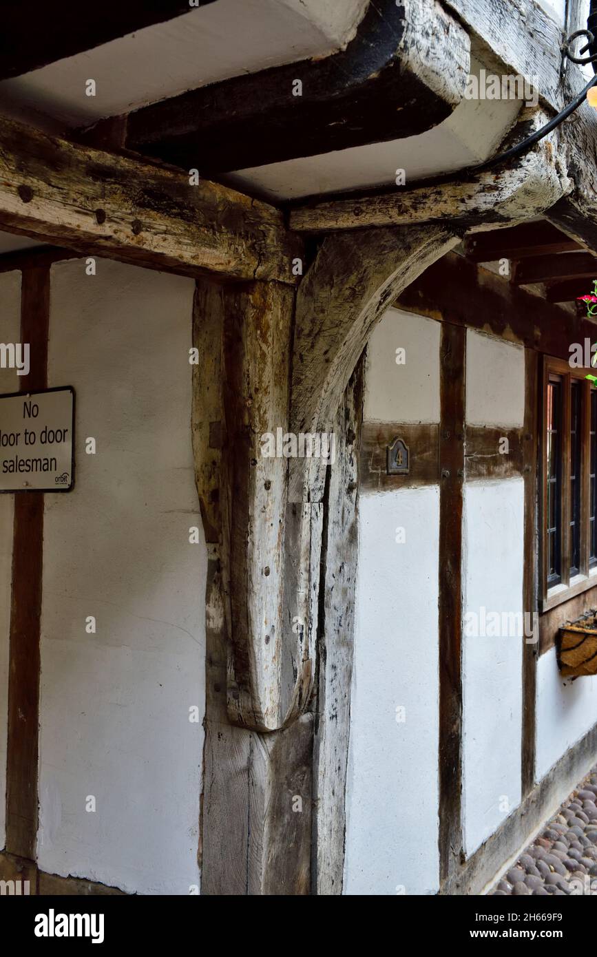 Arched brace hi-res stock photography and images - Alamy