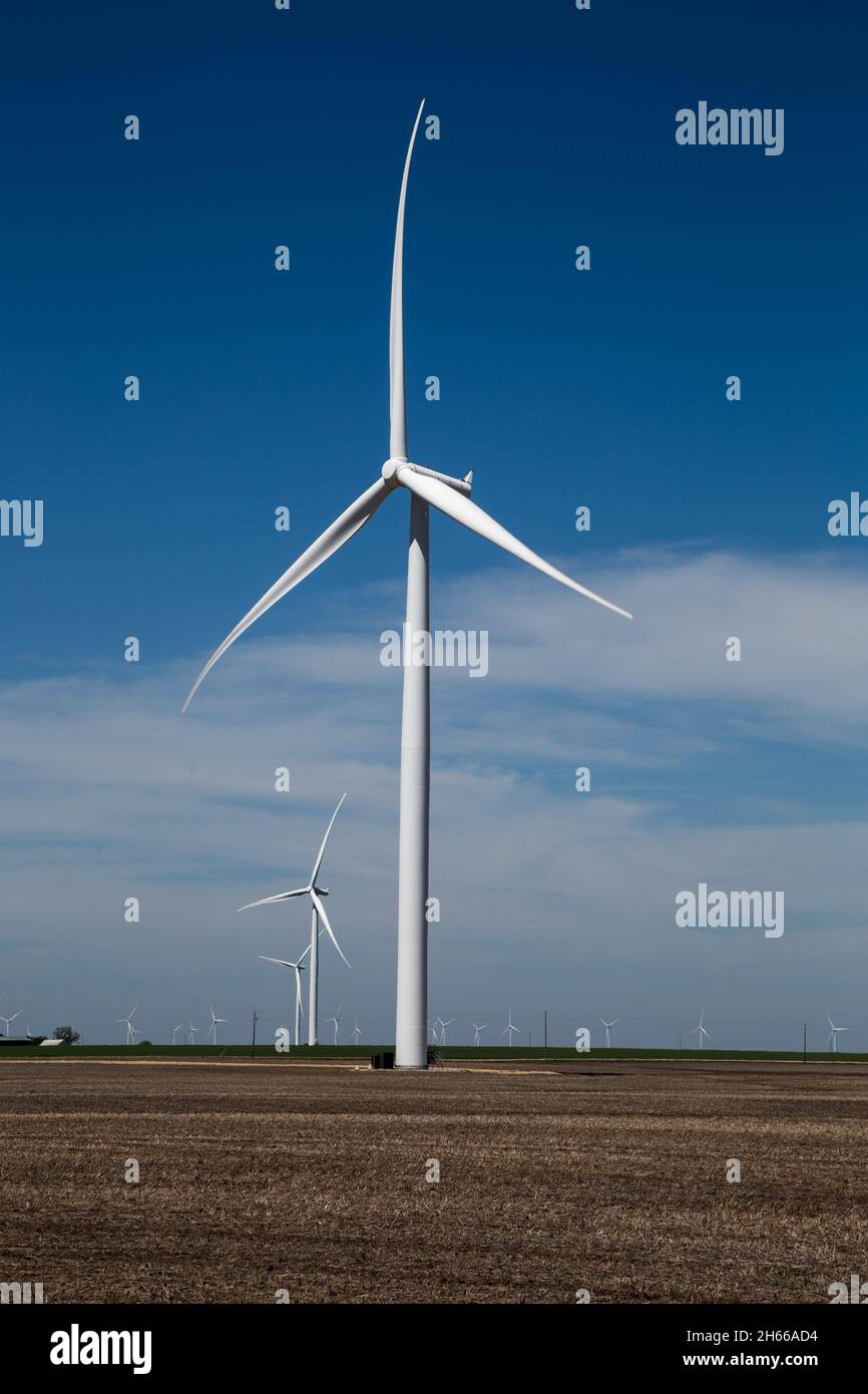 Texas plains wind turbine hi-res stock photography and images - Alamy