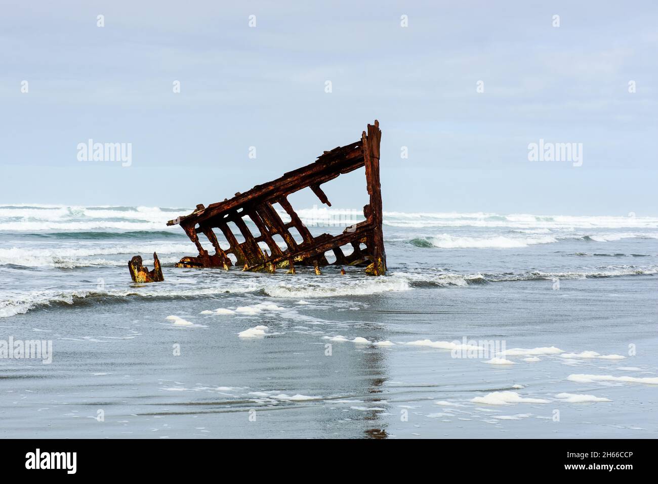 Shipwreck coast oregon hi-res stock photography and images - Alamy