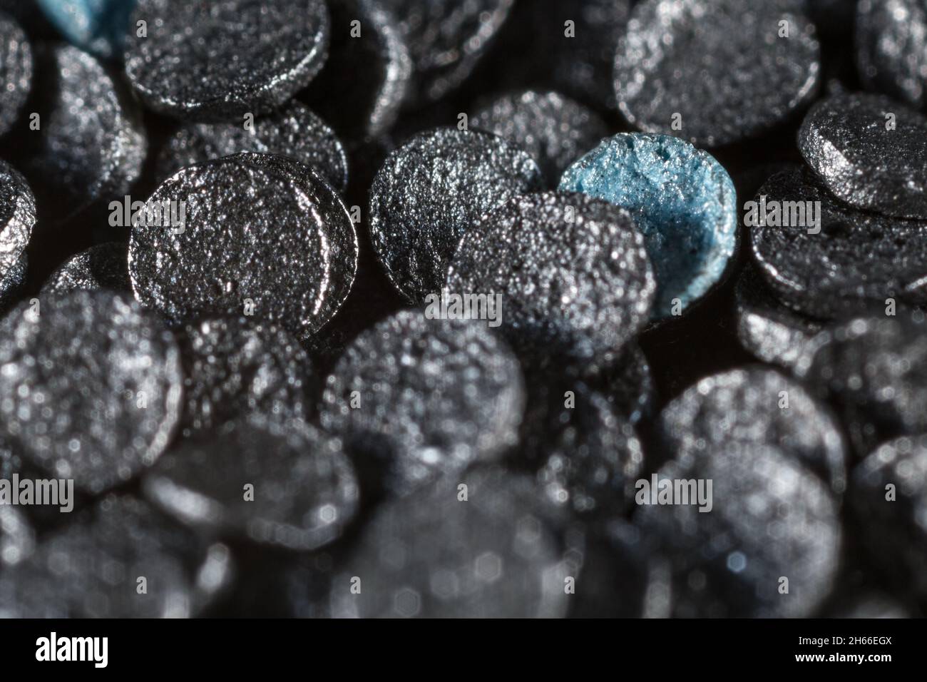 Black gun powder hi-res stock photography and images - Alamy