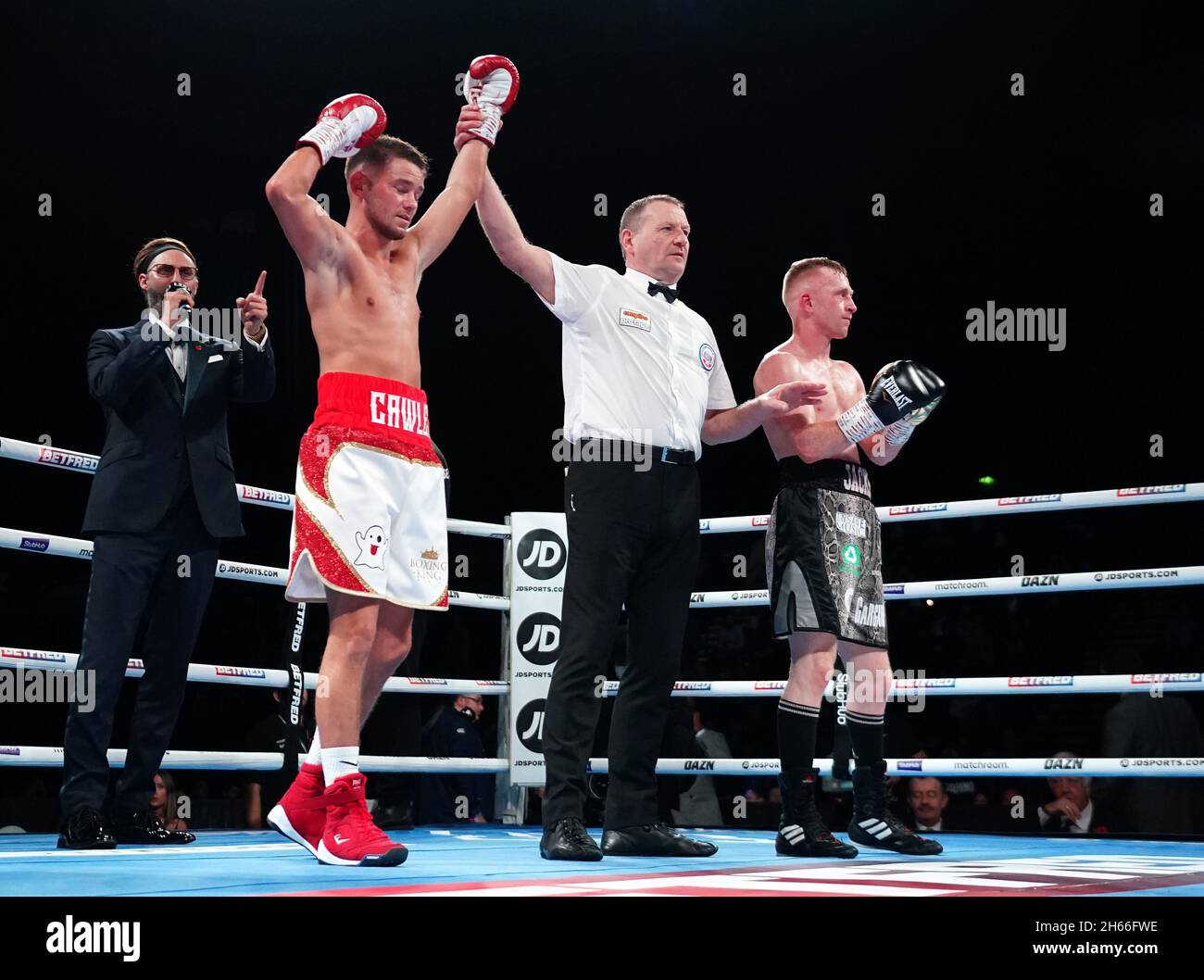 William Cawley (left) celebrates victory against Stephen Jackson (right ...