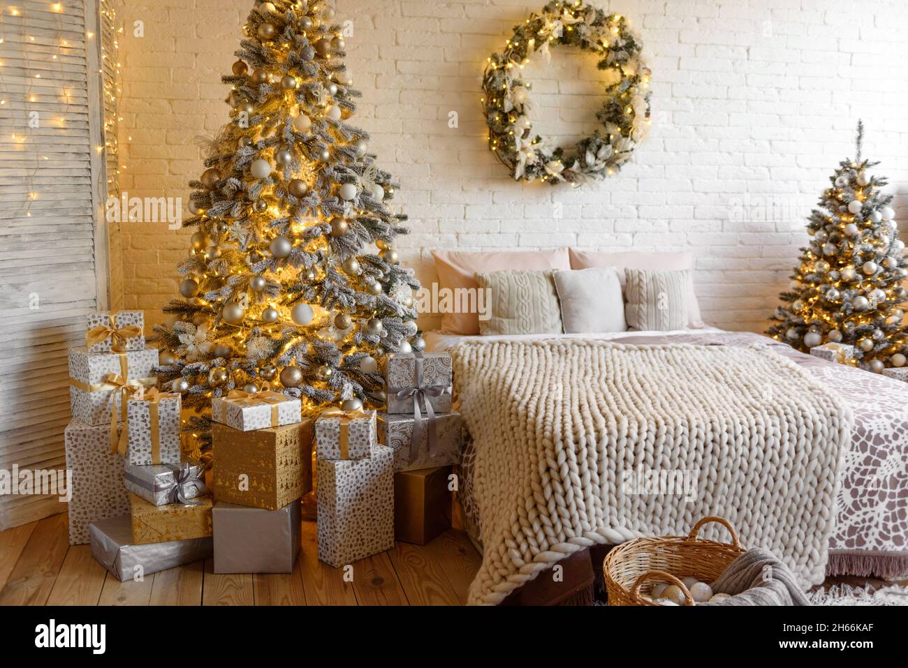 Holdiay table hi-res stock photography and images - Alamy