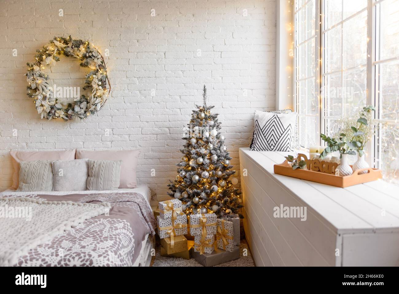 Holdiay table hi-res stock photography and images - Alamy