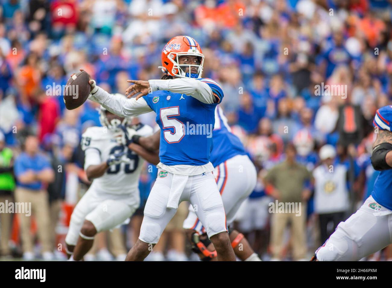 November 13, 2021: Florida Gators quarterback Emory Jones (5) takes aim ...
