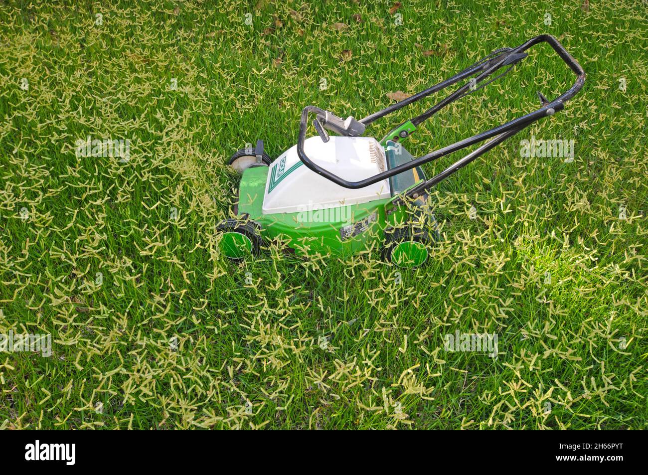 Grass mower hi-res stock photography and images - Alamy