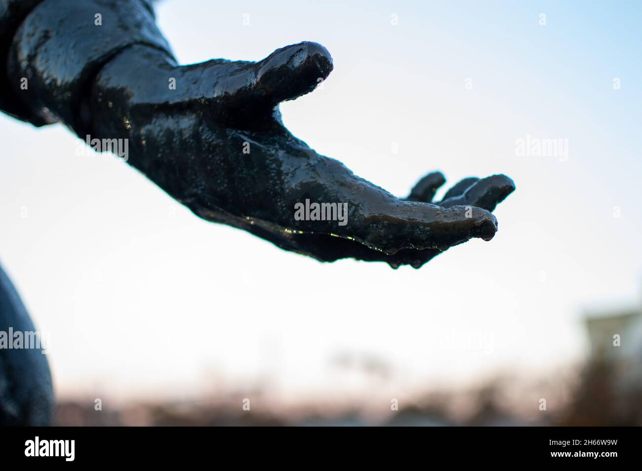 Statue hand reaching hi-res stock photography and images - Alamy
