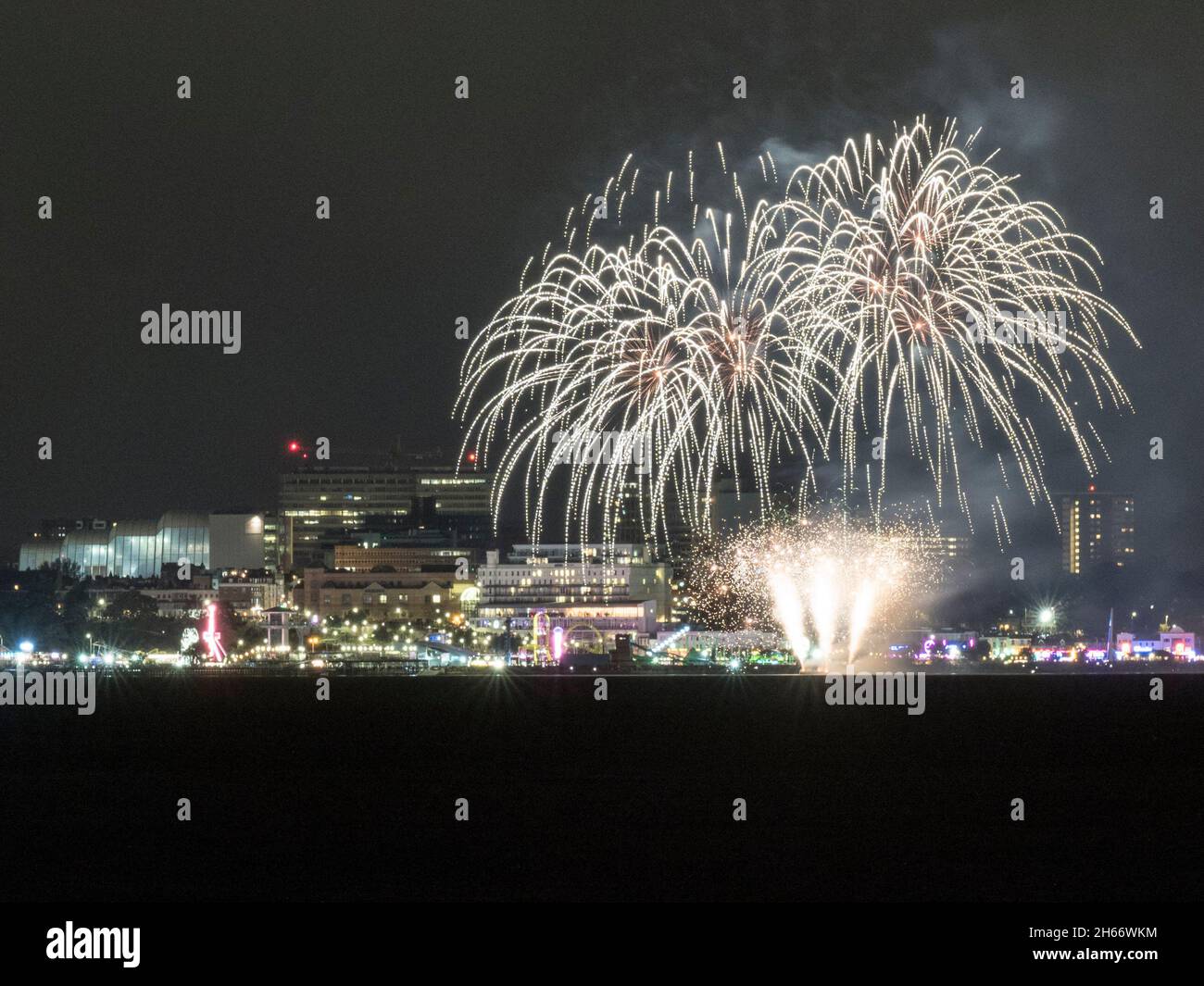 November 2021 fireworks hi-res stock photography and images - Alamy