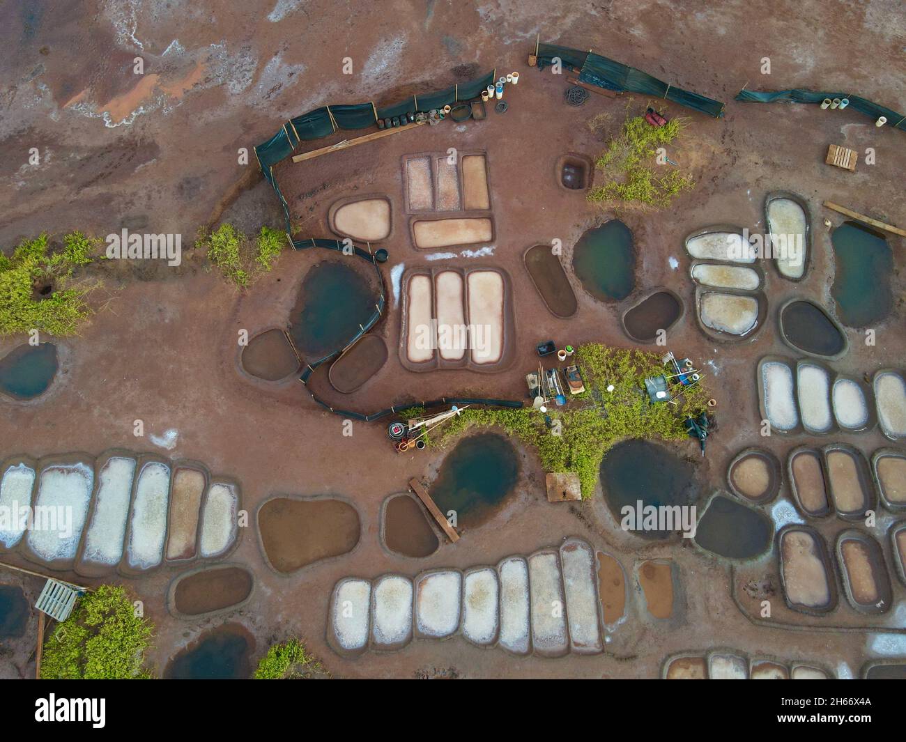 Hawaii salt ponds hi-res stock photography and images - Alamy
